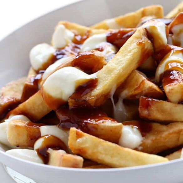 Recette poutine maison : traditionnelle, galvaude et chorizo - Québec ...